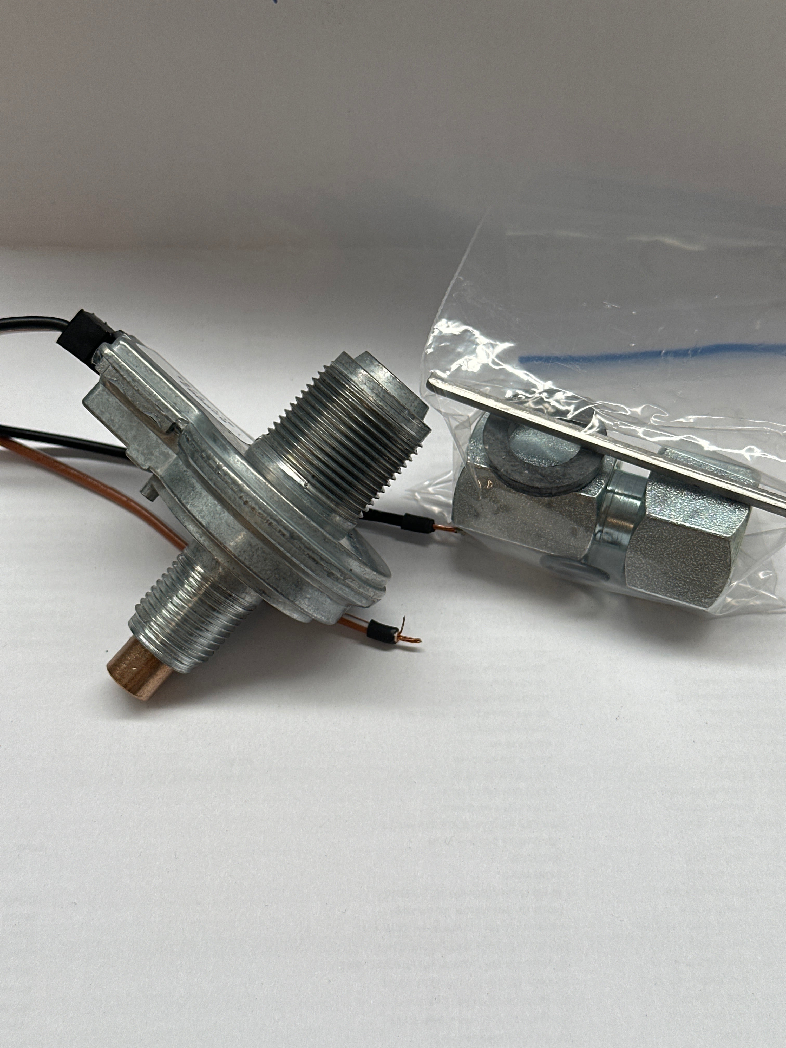 Signal Generator 8 pulse flow through adaptor [DATCON] [717002 ...