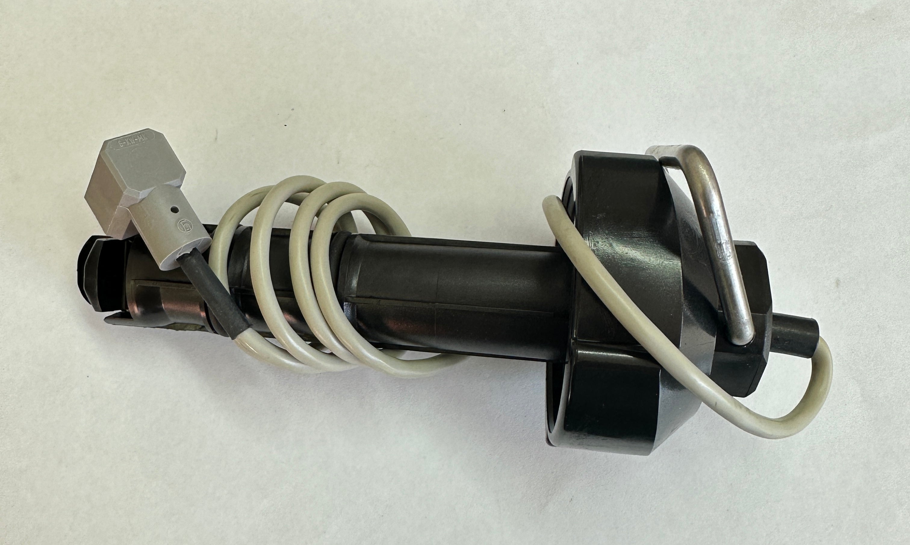 SUM LOG TRANSDUCER 18KN [VDO MARINE] [270 737] – Robinson Instruments
